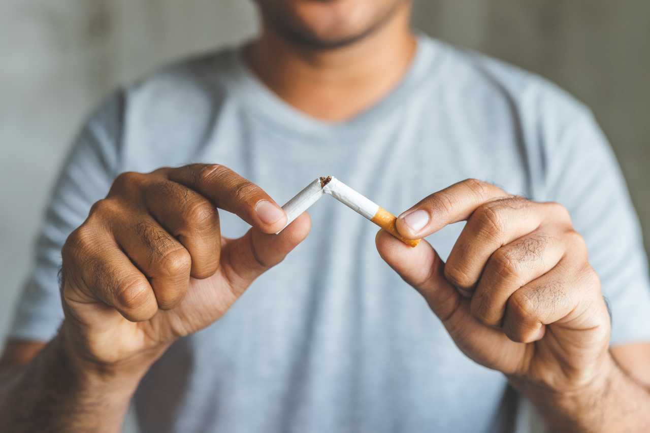 Connection Between Smoking and Teeth Discoloration